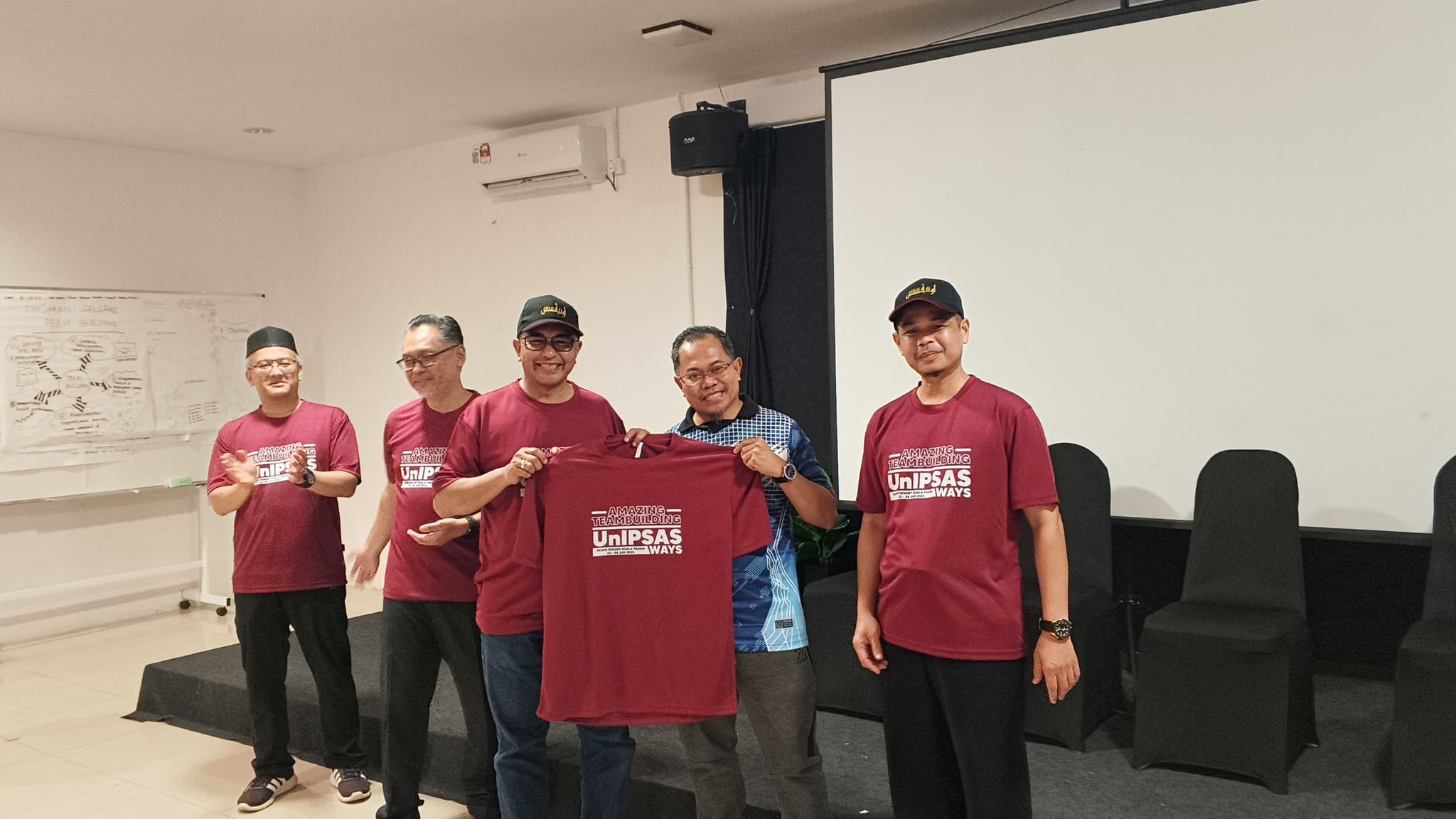 Amazing Team Building UnIPSAS 2025 Kukuhkan Ukhuwah & Semangat ...